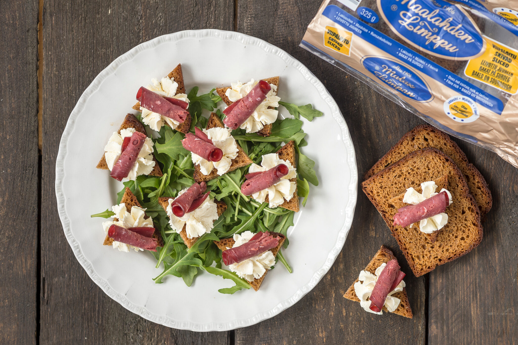 Snacks med pepparrot och rökt renstek - Maalahden Limppu