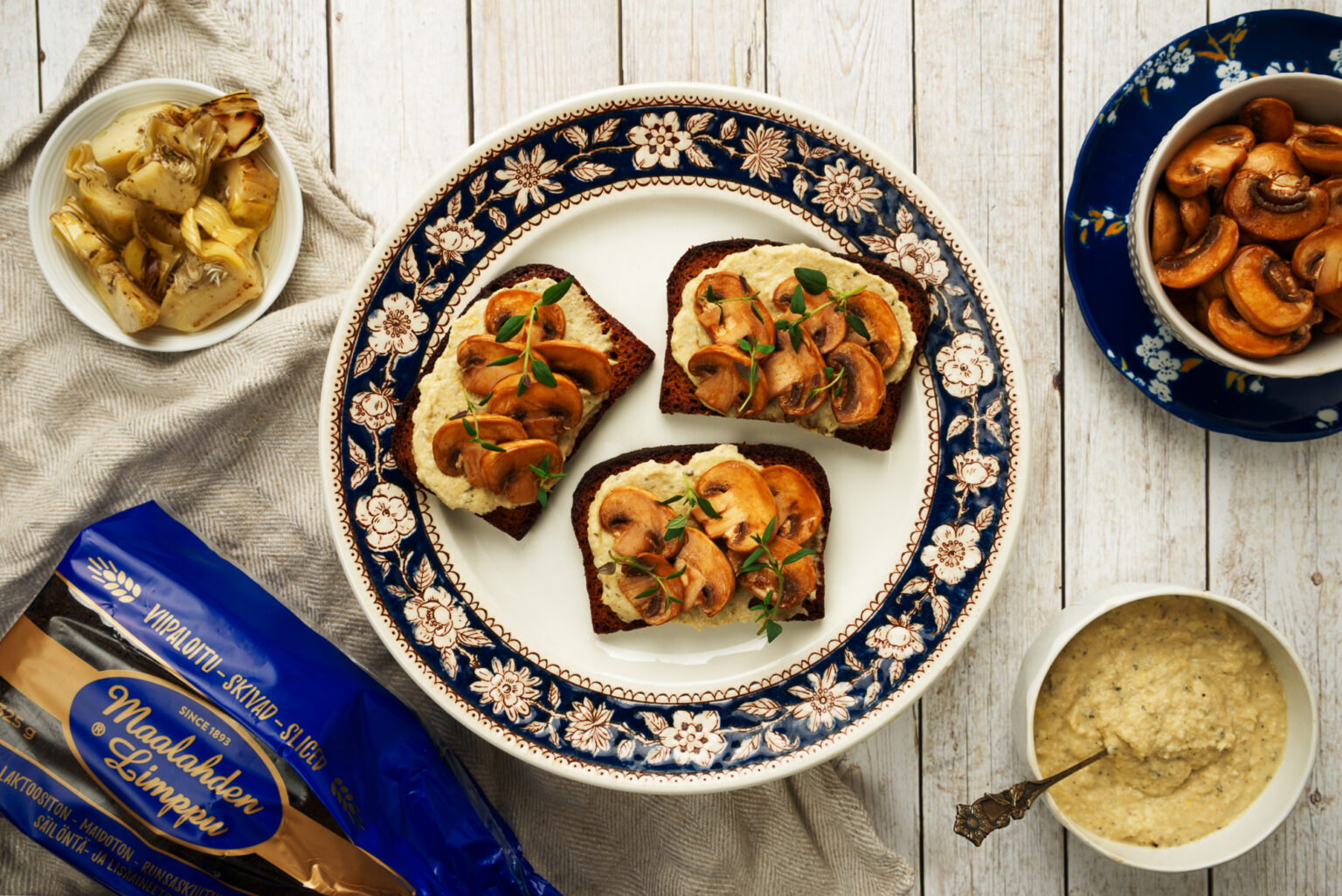 Smörgåsar med kronärtskockapasta - Maalahden Limppu